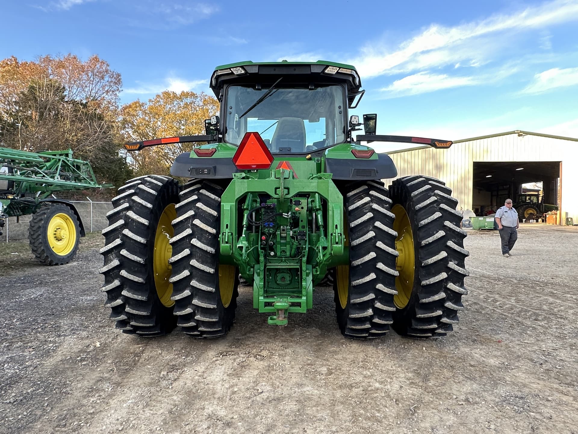 2022 John Deere 8R 310 - Wade Incorporated